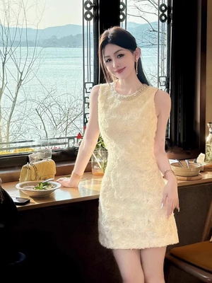 2025夏季新款韩系时尚气质名媛立体花朵背心连衣裙女收腰显瘦裙子