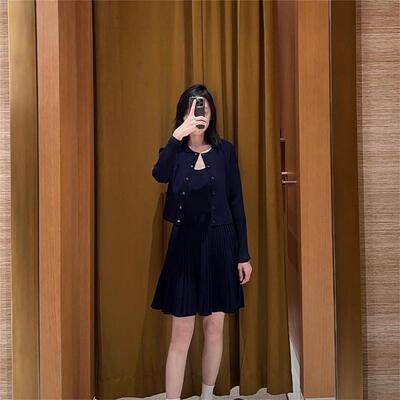 2025早秋新款女短款简约时尚法式圆领修身针织开衫SFPCA01294