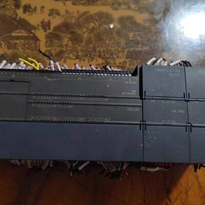 议价S7-200 SMART CPU SR60 工控可编程控制器扩展自动化模块维修