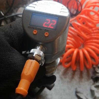 议价PI2898 IFM数显压力传感器 工业工控自动化传感元件维修