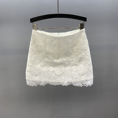 刺绣花朵半身裙女修身包臀短裙