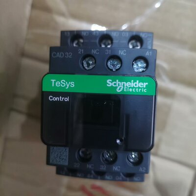 议价接触器CAD32Q7CCAD32F7CCAD32M7C