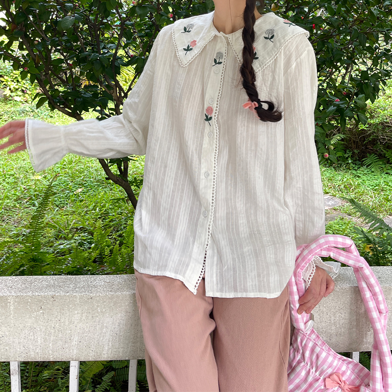 蠢蠢子 2023春季娃娃领衬衫女"浪漫田野"复古刺绣长袖衬衣宽松版_虎窝淘