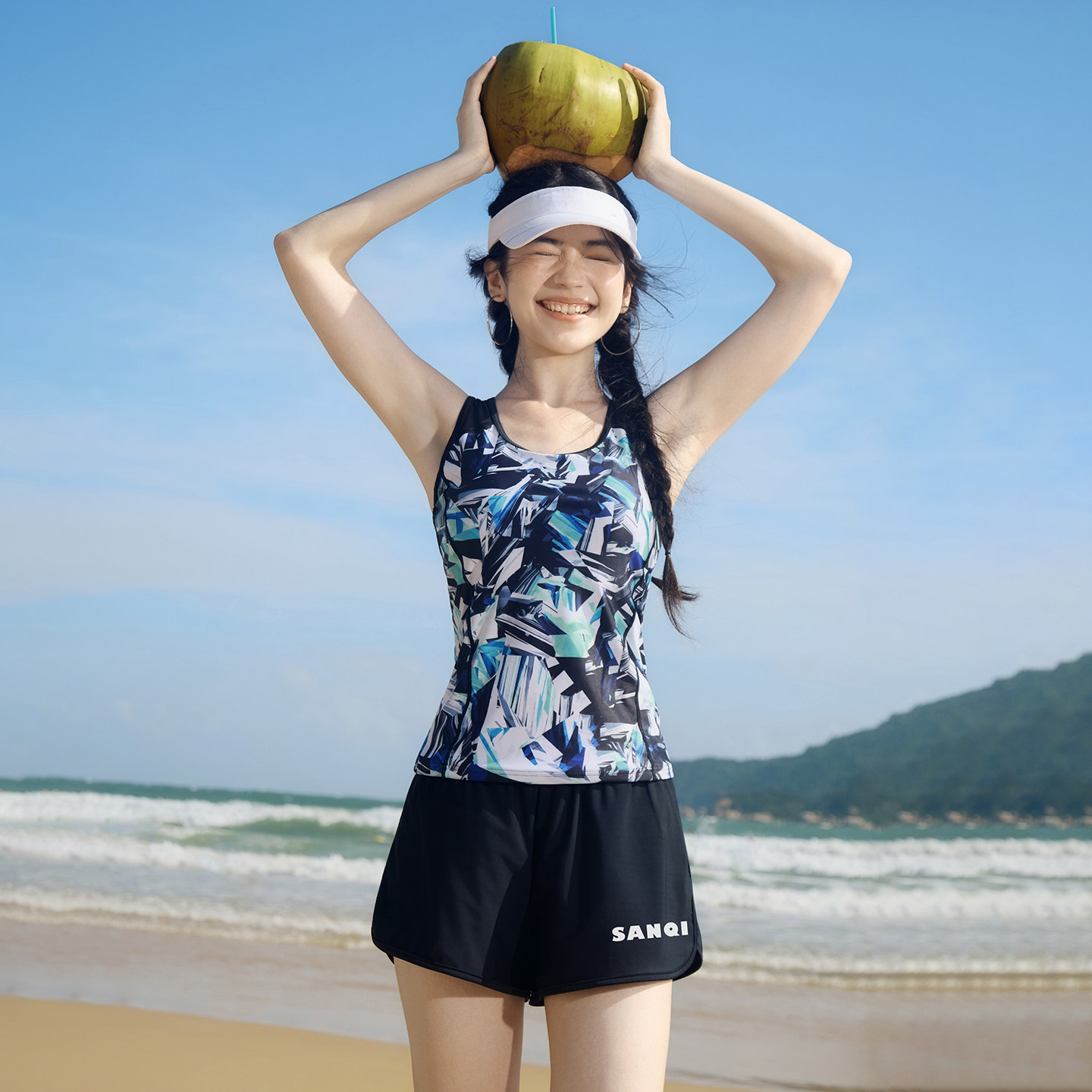 新款保守大码无袖背心分体短裤泳衣女遮肚显瘦温泉运动沙滩度假装