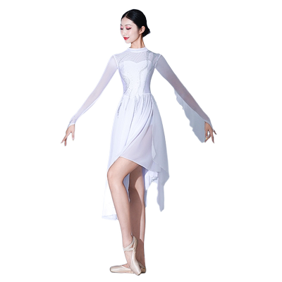 额尔古纳河演出服舞贝力