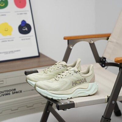 HOKA百搭休闲透气支撑跑步鞋