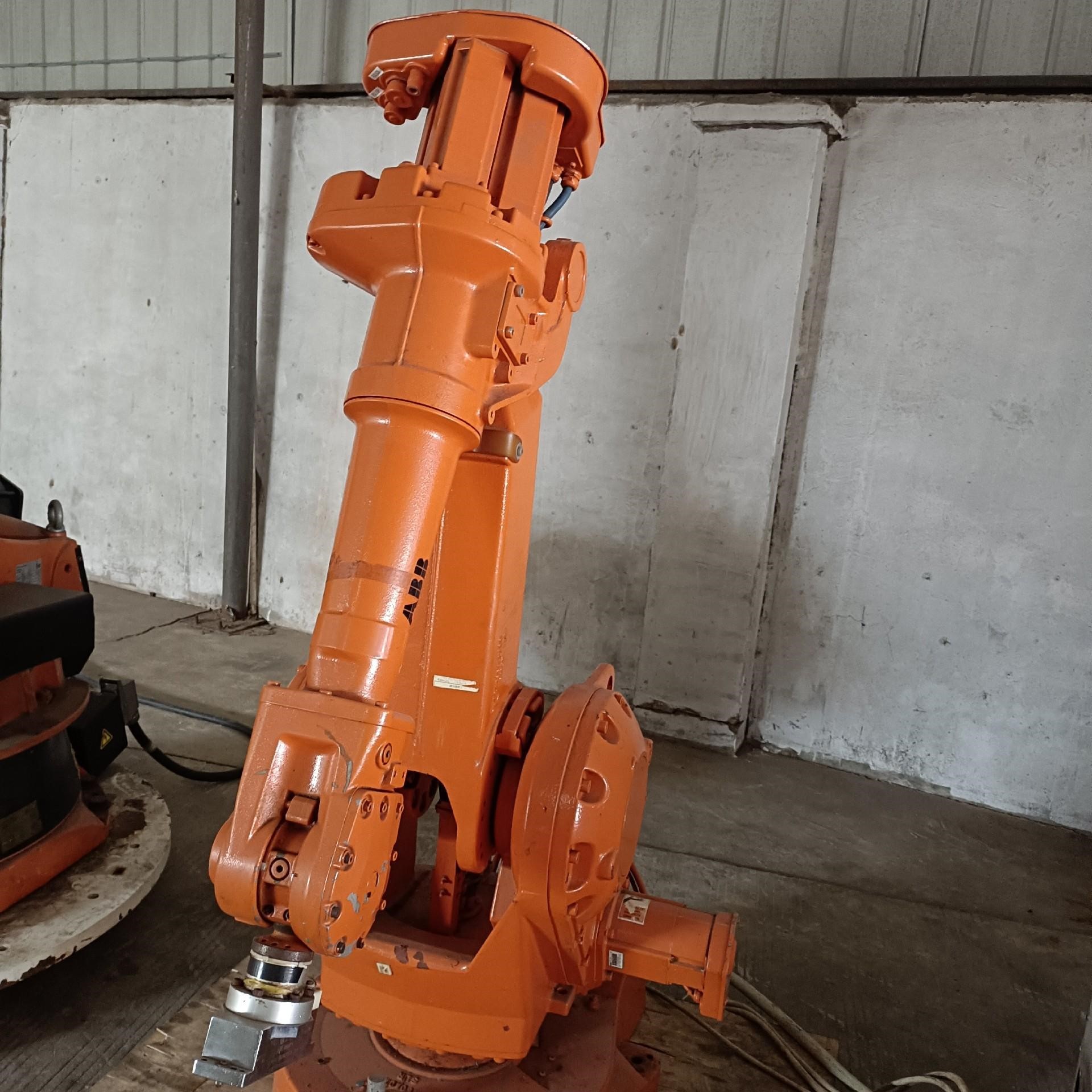 ABB机器人1RB2400/16 缺示教器,其他配件齐全,运