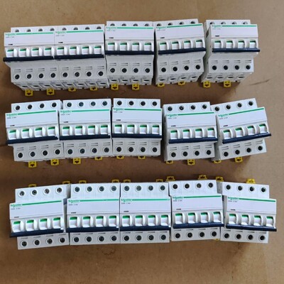 施耐德4P40A小型断路器，A9F19440，楼盘项目选错型