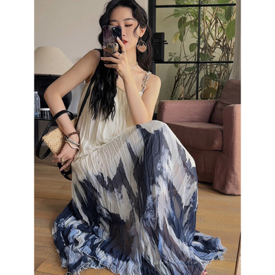 【呼呼专享】三吉黑花【如梦】女夏季度假风压褶渐变气质吊带裙