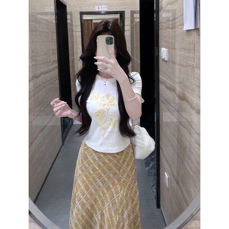 韩系高街花朵刺绣白色正肩短袖t恤女夏季高腰格纹半身裙两件套潮