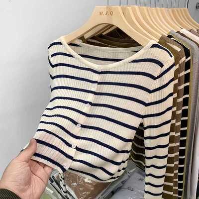 针织开衫圆领外搭条纹毛衣女