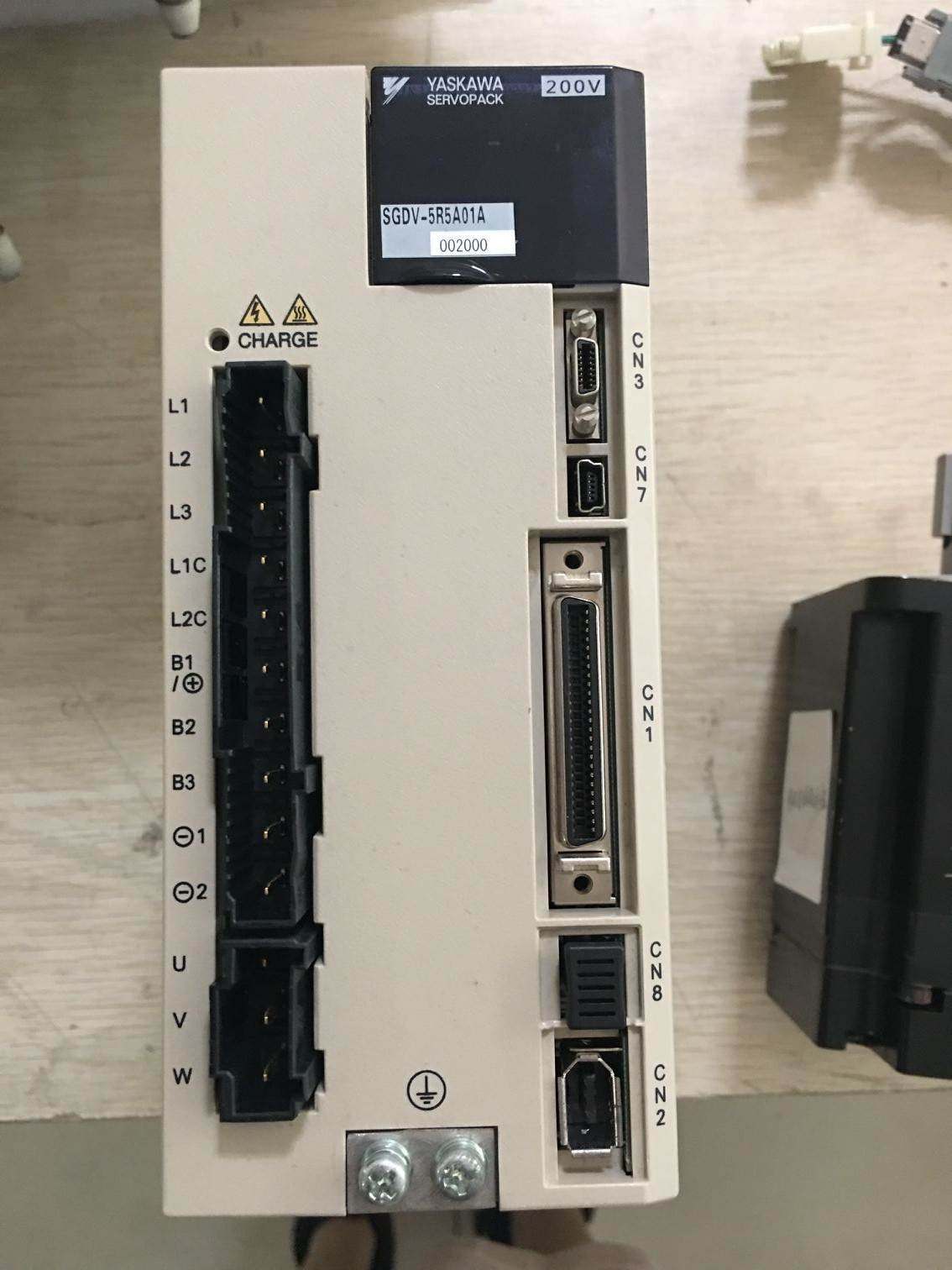 现货清仓SGDV-5R5A01A002000安川SGDV 750W伺服控制器全新无外盒_虎窝淘