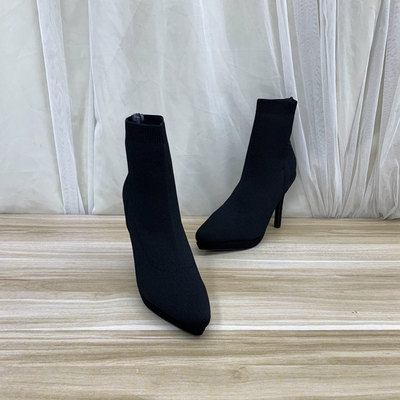 尖头纯色细跟防水台弹力高跟短靴