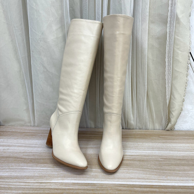 时尚尖头纯色粗跟套筒时装长筒靴