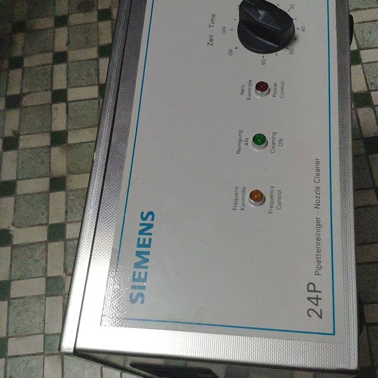可维修西门子超声波清洗机仪器。如图所示。带电源无其他配件。