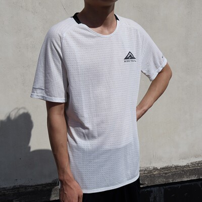 耐克 Nike DRI-FIT 男子运动速干休闲户外跑步短袖T恤 DV9306-121