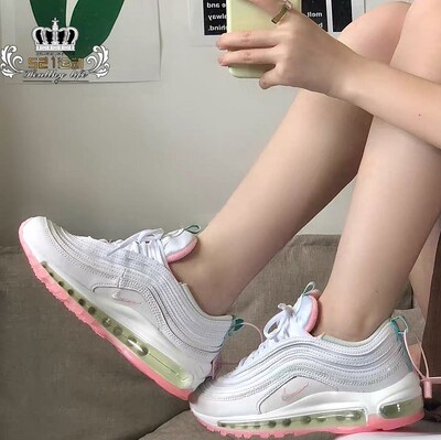 耐克女子气垫缓震复古休闲跑步鞋