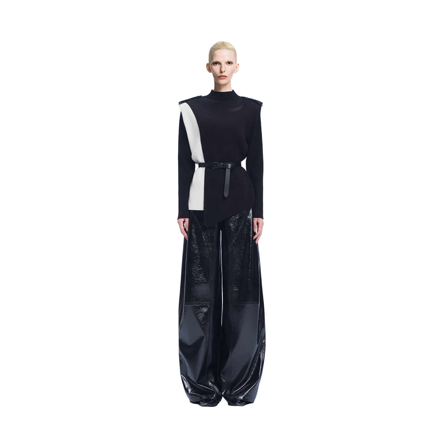 KUNSWEAR/琨丝薇尔26FA 黑白拼色高领收腰肩扣修身毛衣 846004301