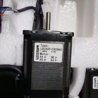 （议价）LS57A20-C3C2B40 LEESN立三步进电机 1.