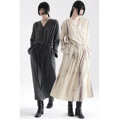 APOZicollection 东方诗人系列 新中式V领褶皱连衣裙大衣内搭长裙