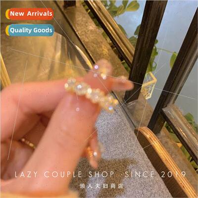 Closed eyes into super sparkling sense full zirconium open r