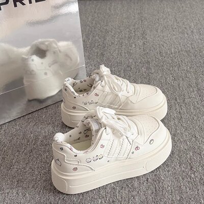 英国DHWA 厚底小白鞋女2026春秋新款板鞋ins潮时尚百搭小众面包鞋