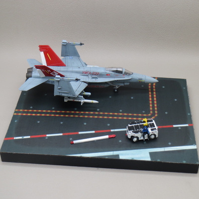 【展示】1/144 美国海军F/A18-SeaKnight + 航空母舰飞行甲板