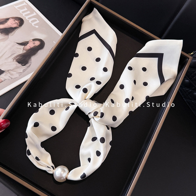 春秋夏季系脖领巾职业穿搭