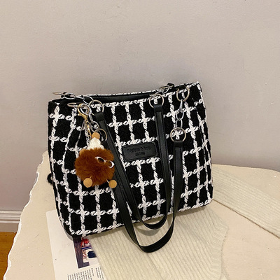 Large capacity women's shoulder armpit bag大容量女式肩腋窝包