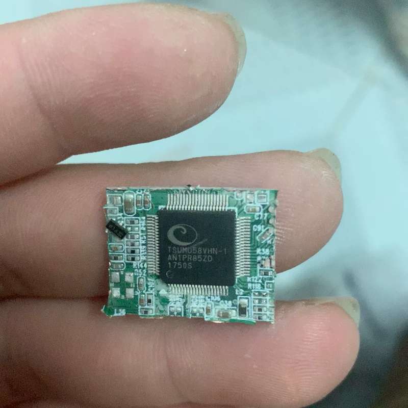 可维修-TSUMU58VHN-1芯片现货352个,拆机带板,成色如图