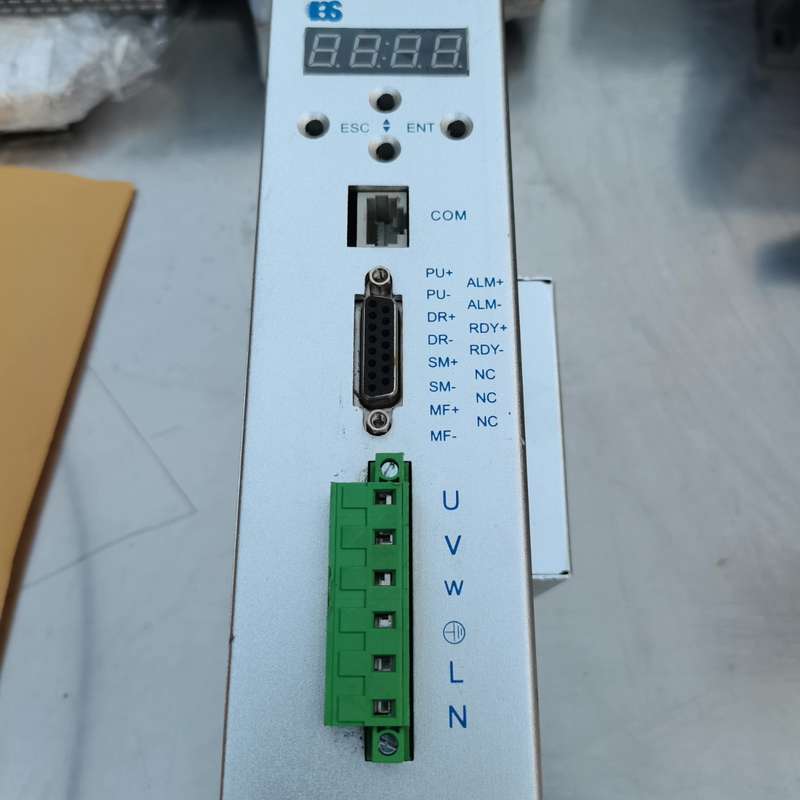 可维修-白山机电 DM3722M 三相混合式步进电机驱动器，是工业数