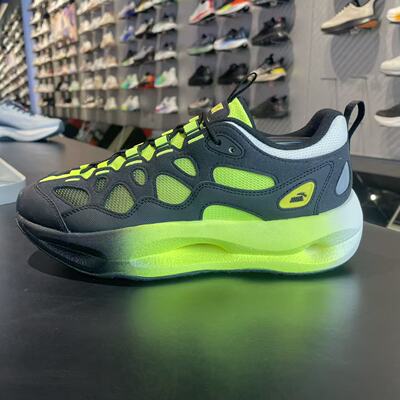 安踏鲨鱼鞋户外徒步登山防滑男鞋