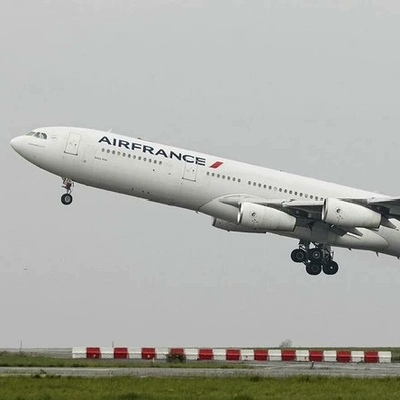 Phoenix 12063 法国航空1:400合金 A340-300 F-GLZS温馨提示：