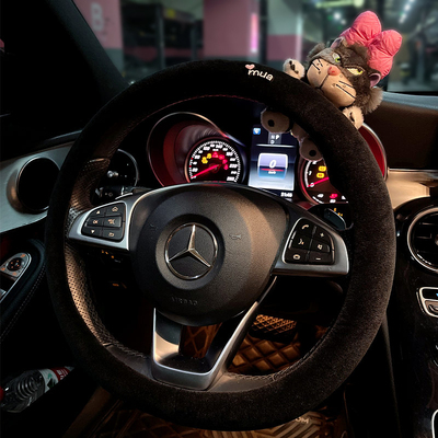 2025新款汽车方向盘套冬季毛绒可爱猫咪保暖加热通用防滑车把套女