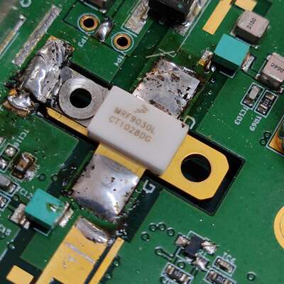 MRF9030L 高频管 通讯 IC(议价）