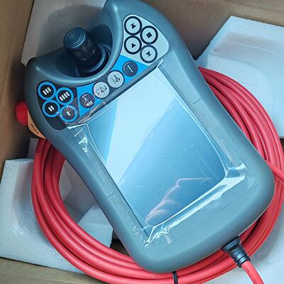 议价3HAC028357-001 DSQC679 ABB机器人示教器带10米线缆维修