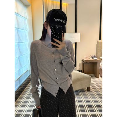 KAPOK2025十三行秋冬款约会首选软糯高领金属扣宽松百搭开衫毛衣