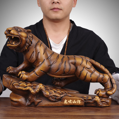 虎啸山河家居客厅电视柜公司木雕