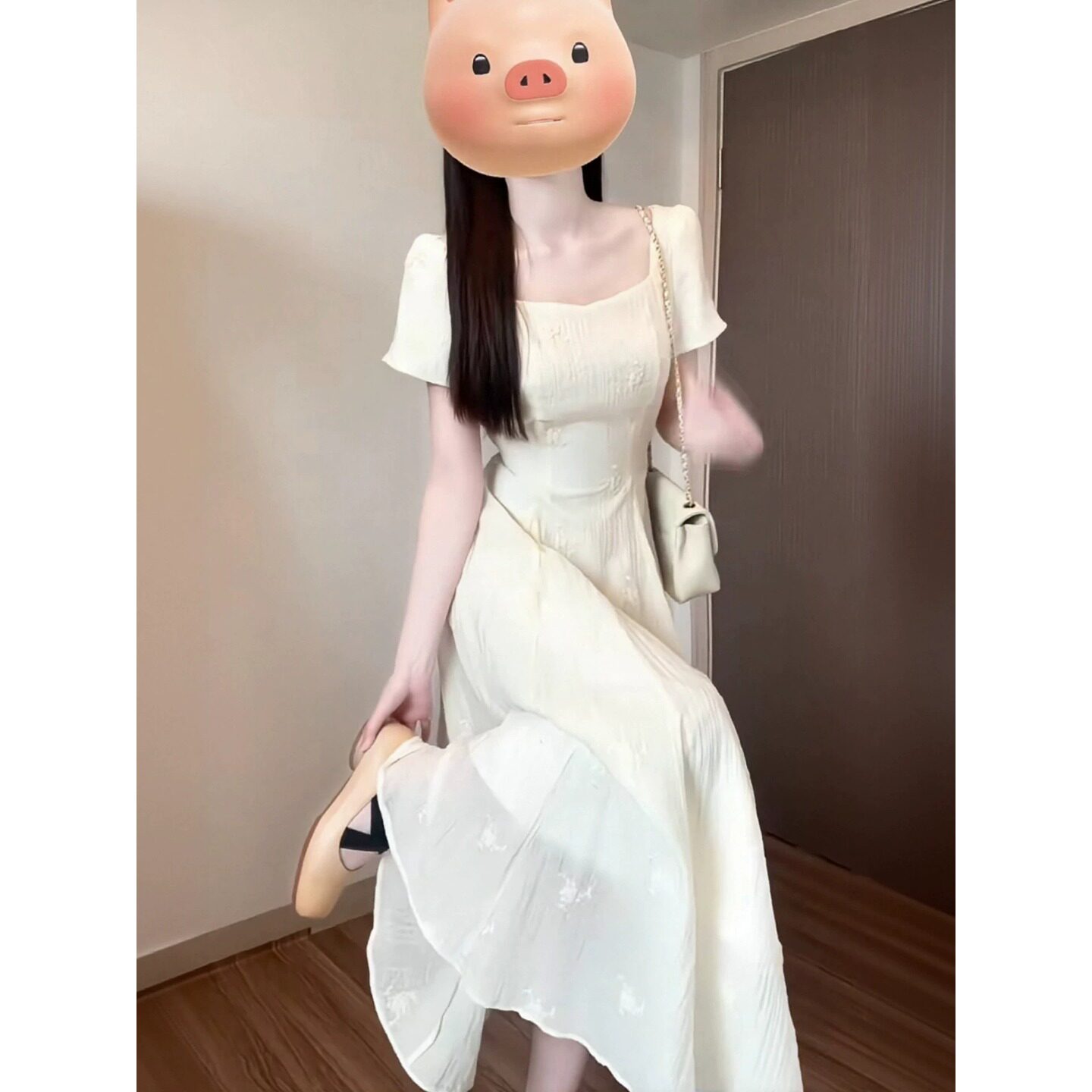 法式方领白色连衣裙女夏2026新款高级感气质温柔风海边度假长裙子