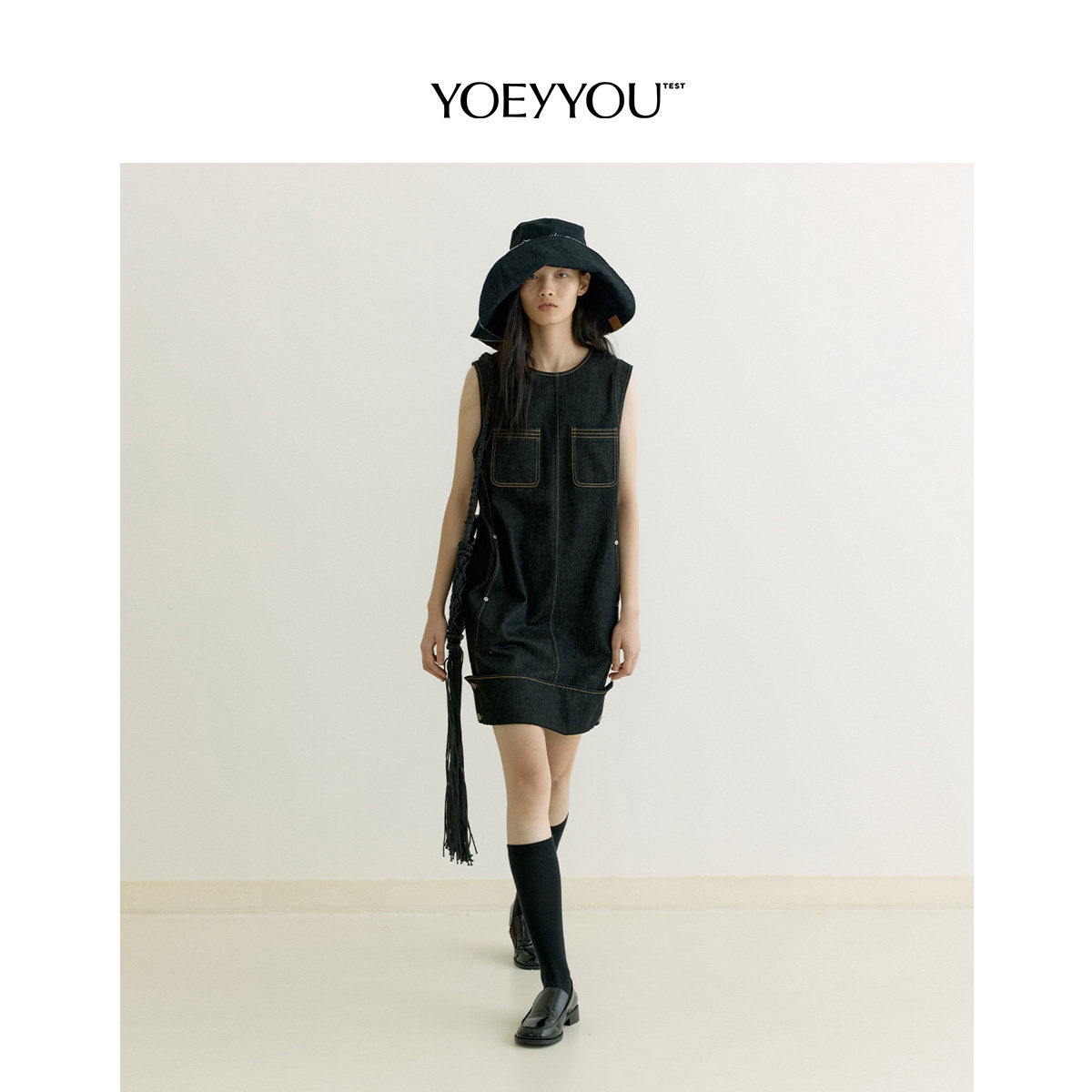 YOEYYOU直身翻折牛仔裙春夏款设计款复古立体翻折背心无袖连衣裙