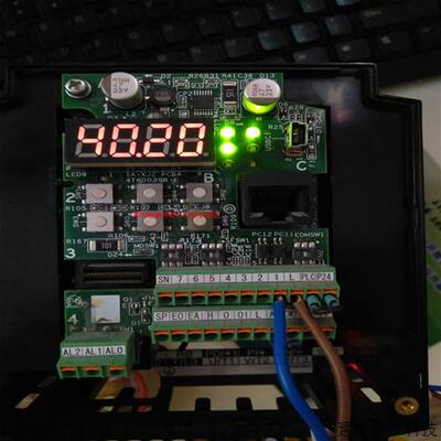 议价变频器WJ200-007015HFC-M主板CPU板