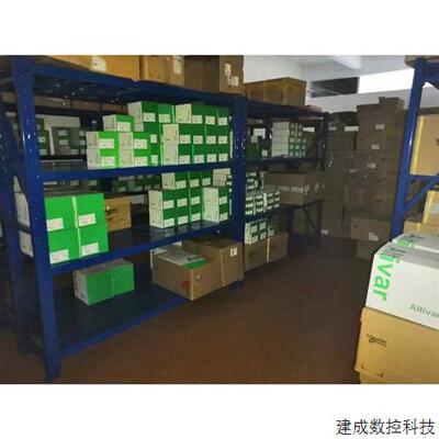 议价TM221C16T TM221C24T TM221C40T TM221ME16RG TM221ME16T施耐