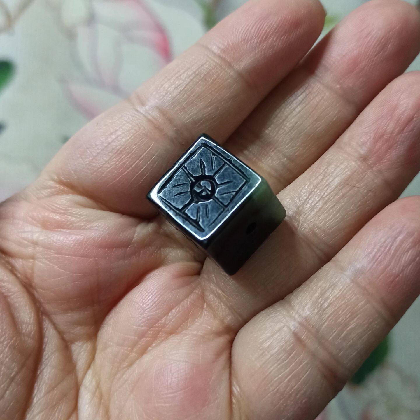 71缅甸天然翡翠桶珠路路通方珠卡15X15mm左右通孔通货满48元包邮