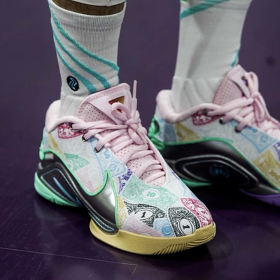 NIKE/耐克LeBron 22 EP詹姆斯男子训练百搭运动篮球鞋FZ1098-100