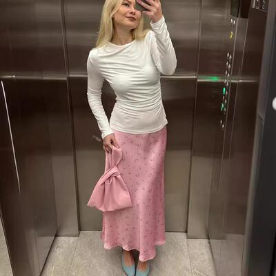 Printed midi skirt with floral patterns and a hanging