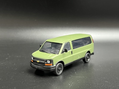 596 雪佛兰 VAN 军绿色 1:64 面包车货车军车 合金汽车模型  散包