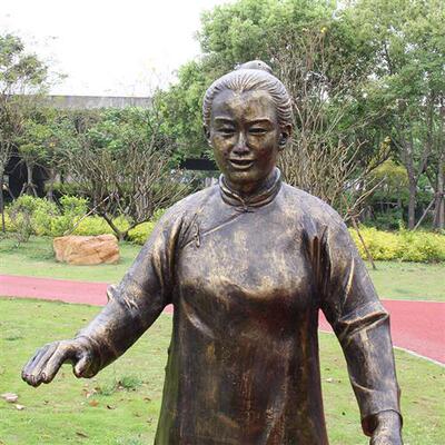 户外玻璃钢仿铜民俗人物农耕主题雕塑商业街园林景观小品风车摆件