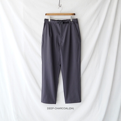 【NextVogue】Goldwin One Tuck Tapered单褶锥形防水休闲裤75177