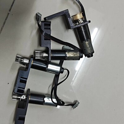 询价MAXON电机221569直流电机，实物图，功能包好，运可维修