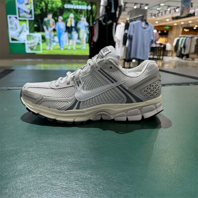 NIKE耐克男女跑步鞋轻便透气